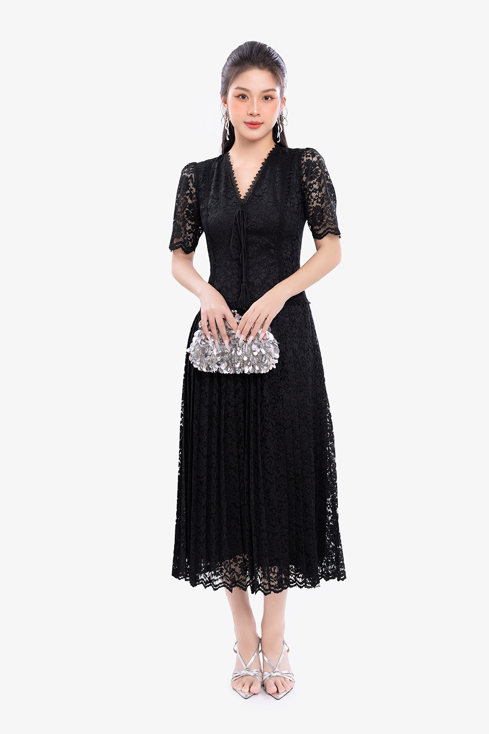 Đầm ren đen cổ tim dáng dài KK171-13 | Thời trang công sở K&K Fashion